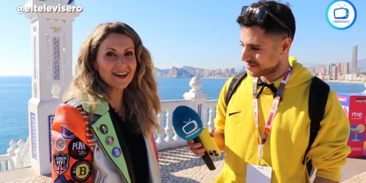 Entrevista a Eva Mora (TVE): "Si no tratamos con cariño a los artistas ...