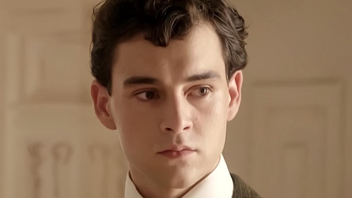 Quién es realmente Xavi Lock, el actor que hace de Curro en 'La Promesa ...